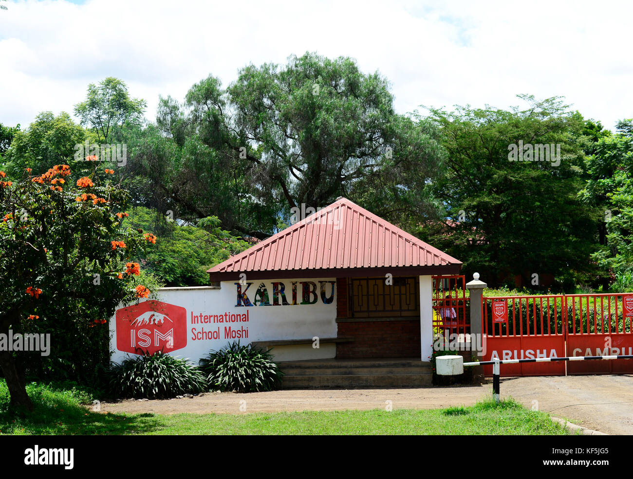 International school moshi hi-res stock photography and images - Alamy