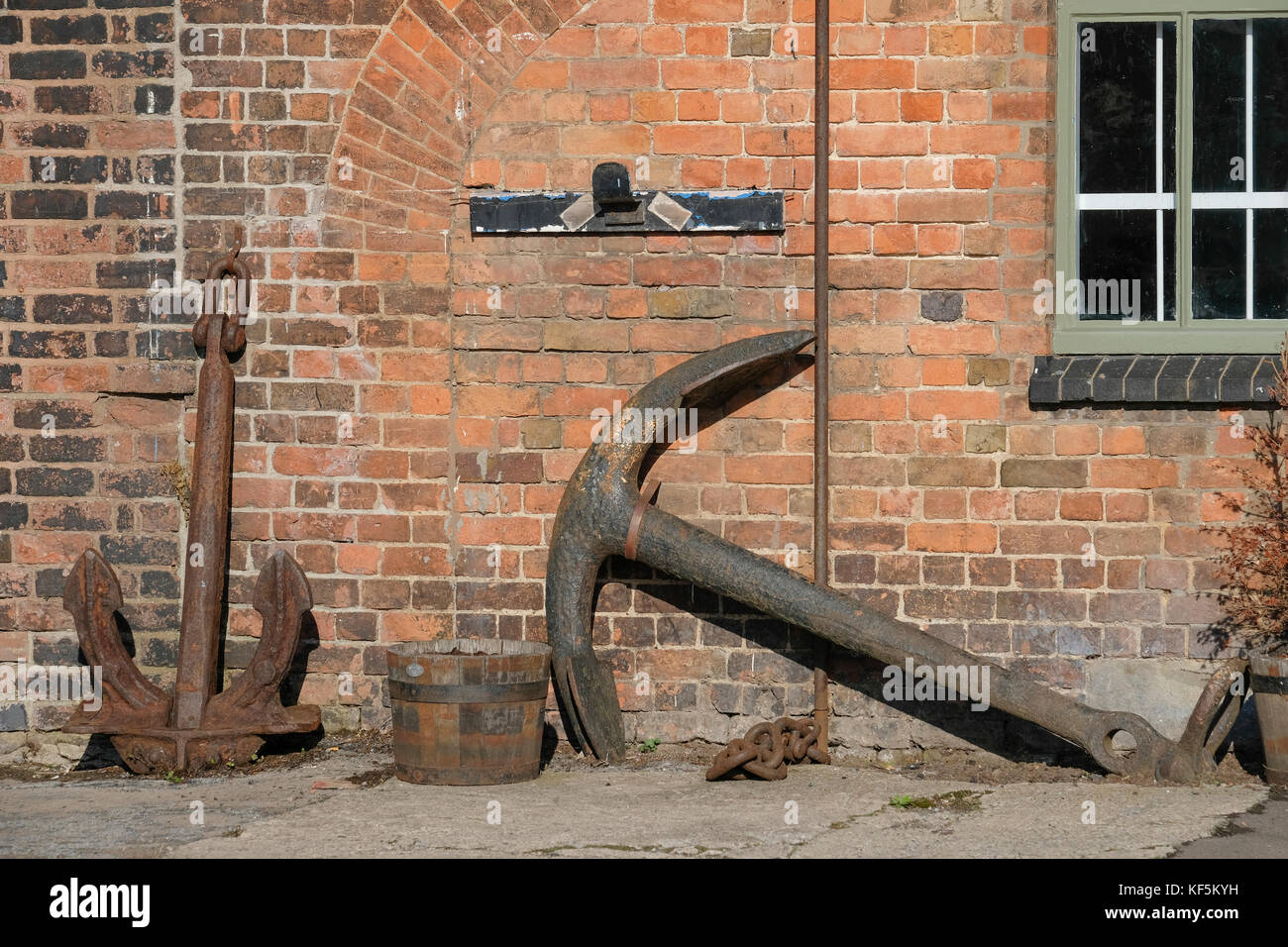 Neilsen's boatyard and dry dock at Gloucester Docks in southern England ...