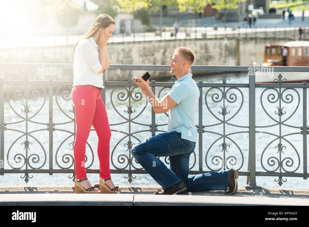 Proposal ring hi-res stock photography and images - Alamy