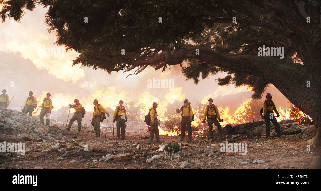 ONLY THE BRAVE, Juniper tree, 2017. © Columbia Pictures /Courtesy ...