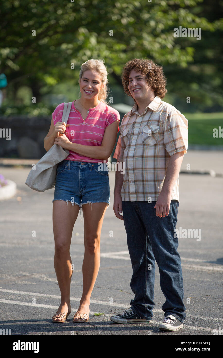 RED OAKS, l-r: Alexandra Turshen, Oliver Cooper in 'Action!' (Season 3 ...