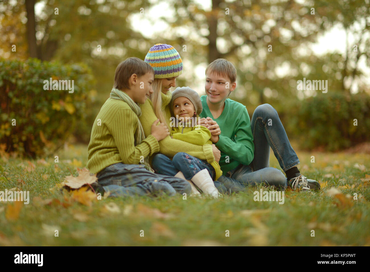 Children comfort hi-res stock photography and images - Alamy