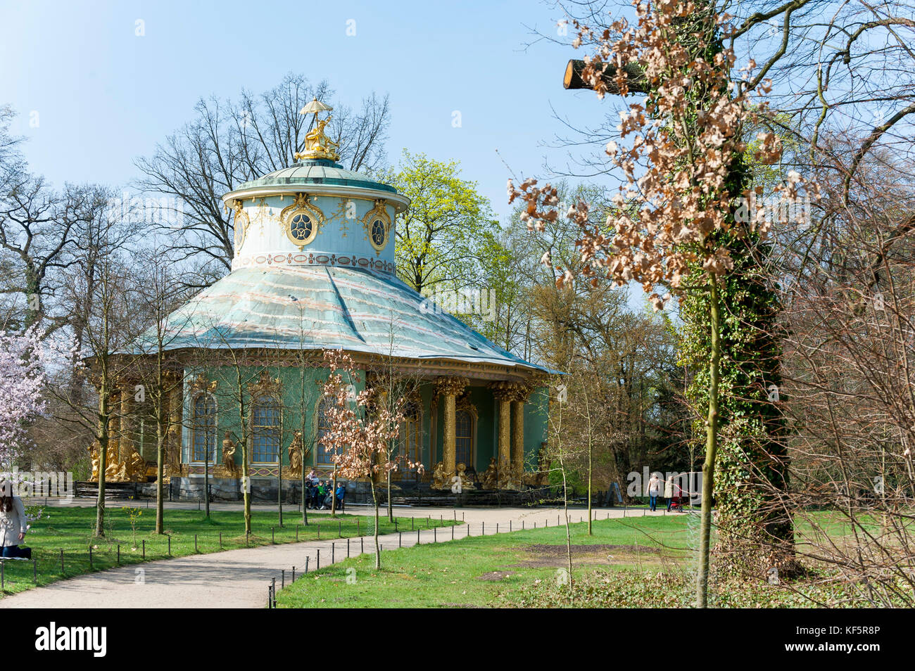 Chinese house hi-res stock photography and images - Alamy