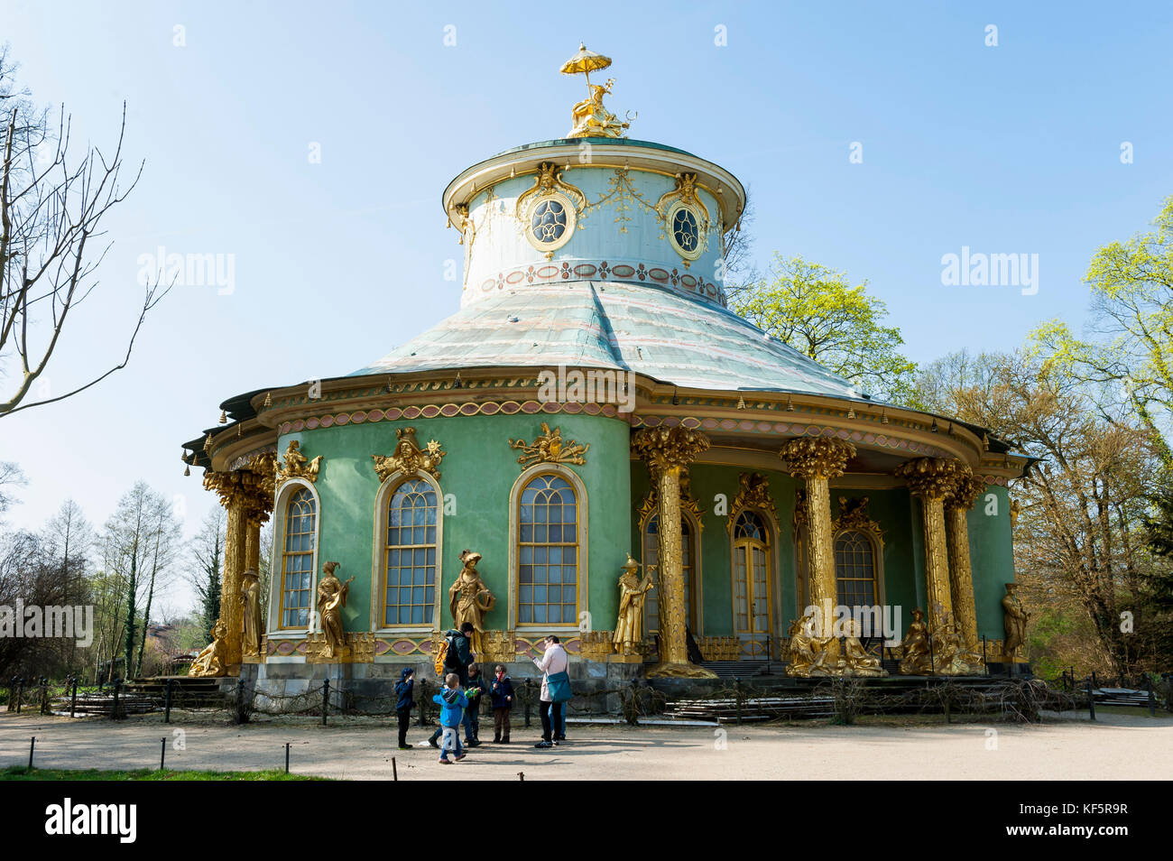 Chinese house hi-res stock photography and images - Alamy