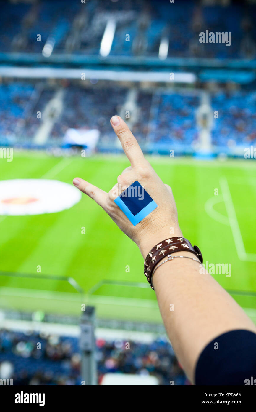 Hand gestures game hi-res stock photography and images - Alamy