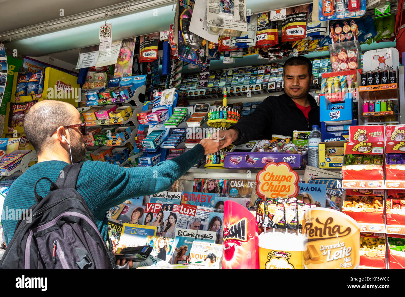 Newsstand newspaper vendor booth stall hi-res stock photography and ...
