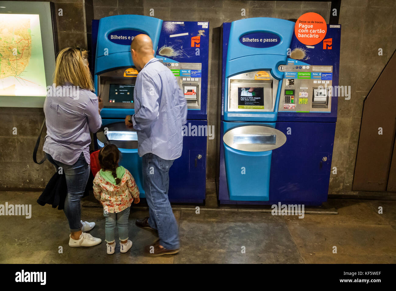 Metro card vending machine hi-res stock photography and images - Alamy