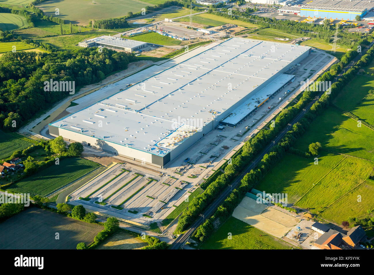 Amazon logistic center werne hi-res stock photography and images - Alamy
