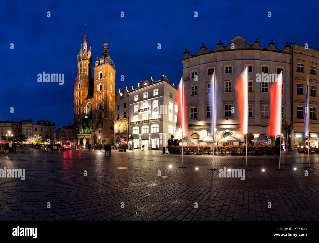 Krakow old town main market square Stock Photo - Alamy Krakow old town main market square Stock Photo - Alamy