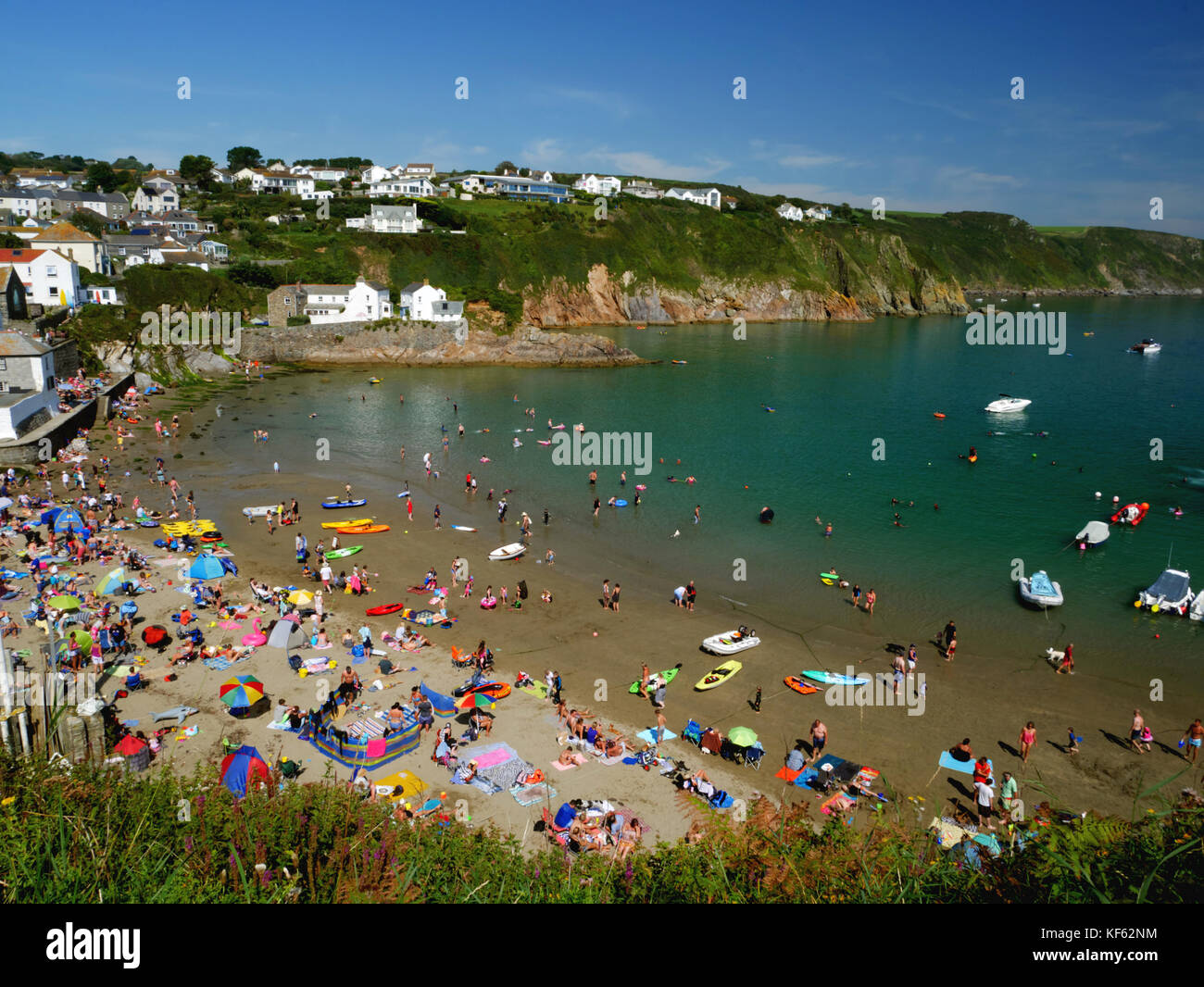 August Bank Holiday on the beach at Gorran Haven, Cornwall Stock Photo ...
