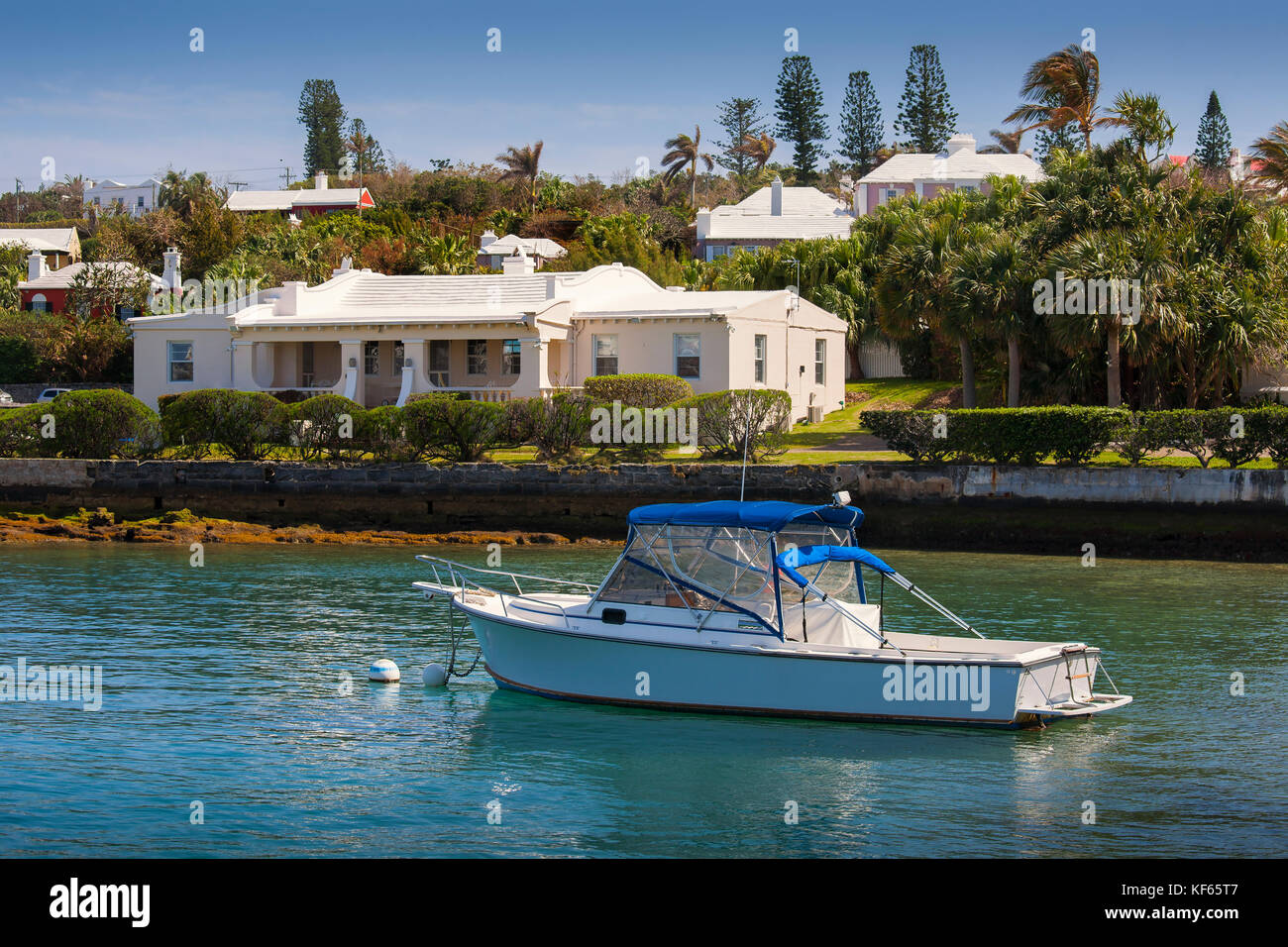 Waterfront view along Hamilton Harbour, Bermuda Stock Photo - Alamy