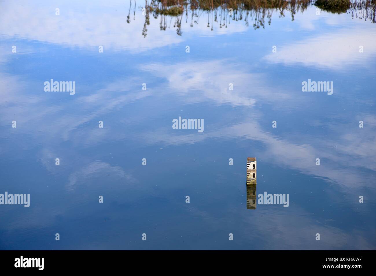 Depth gauge in river hi-res stock photography and images - Alamy