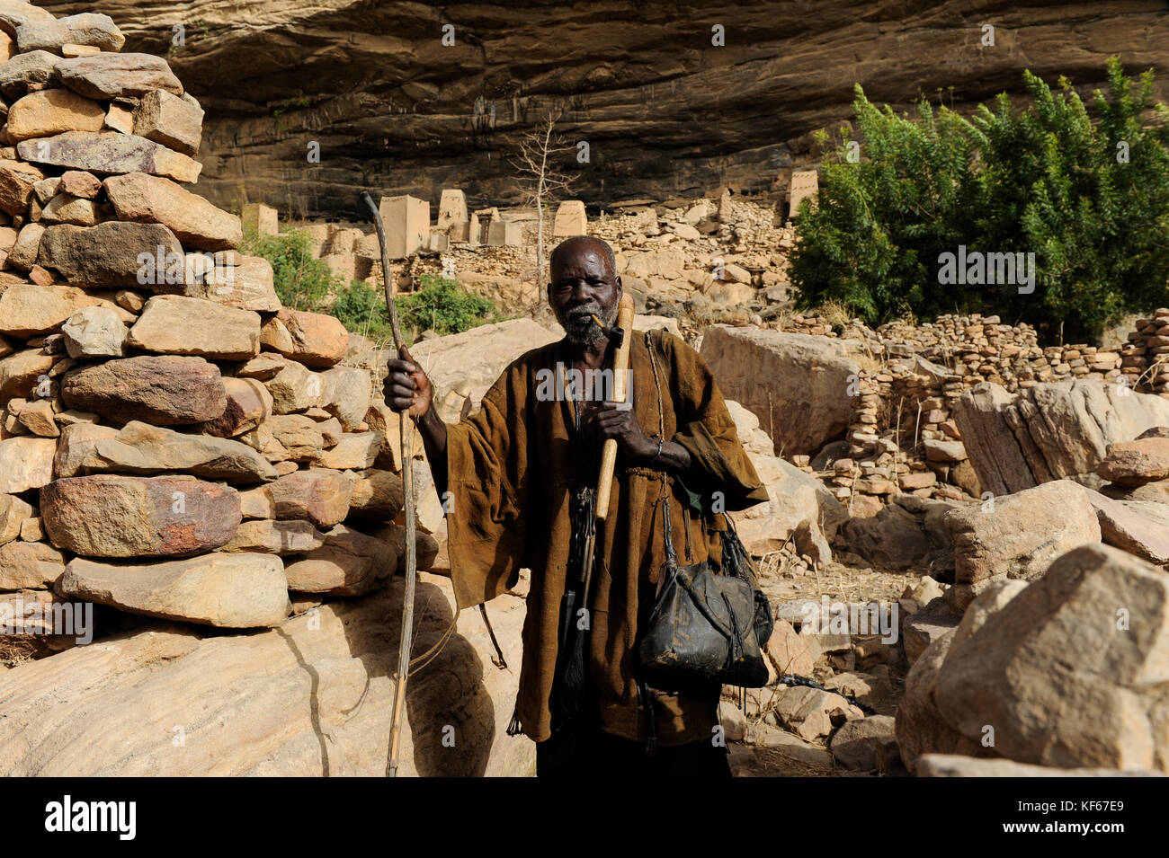 Dogon man hi-res stock photography and images - Alamy