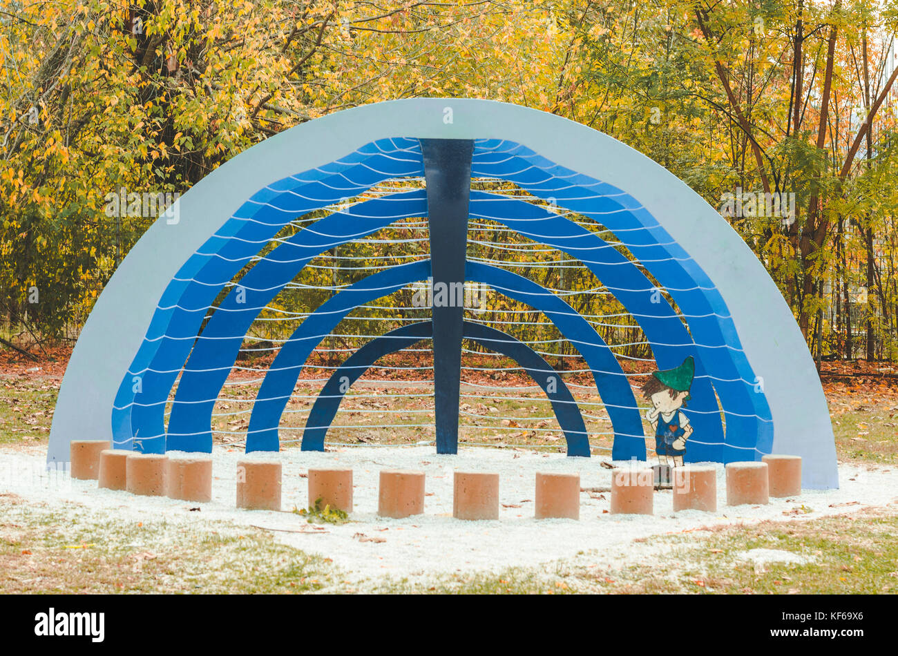 Statue installations hi-res stock photography and images - Alamy