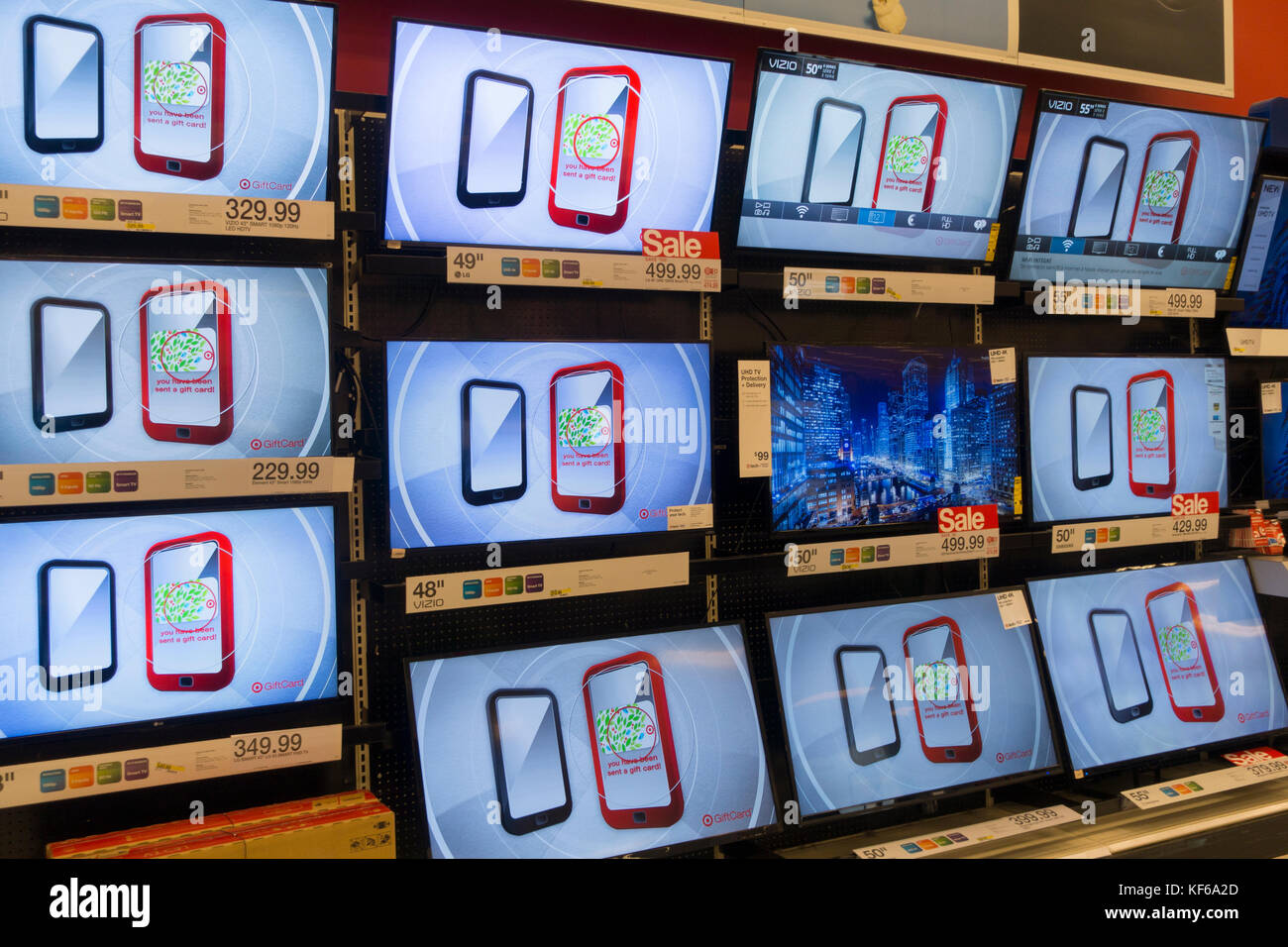 Tv screens store display hi-res stock photography and images - Alamy