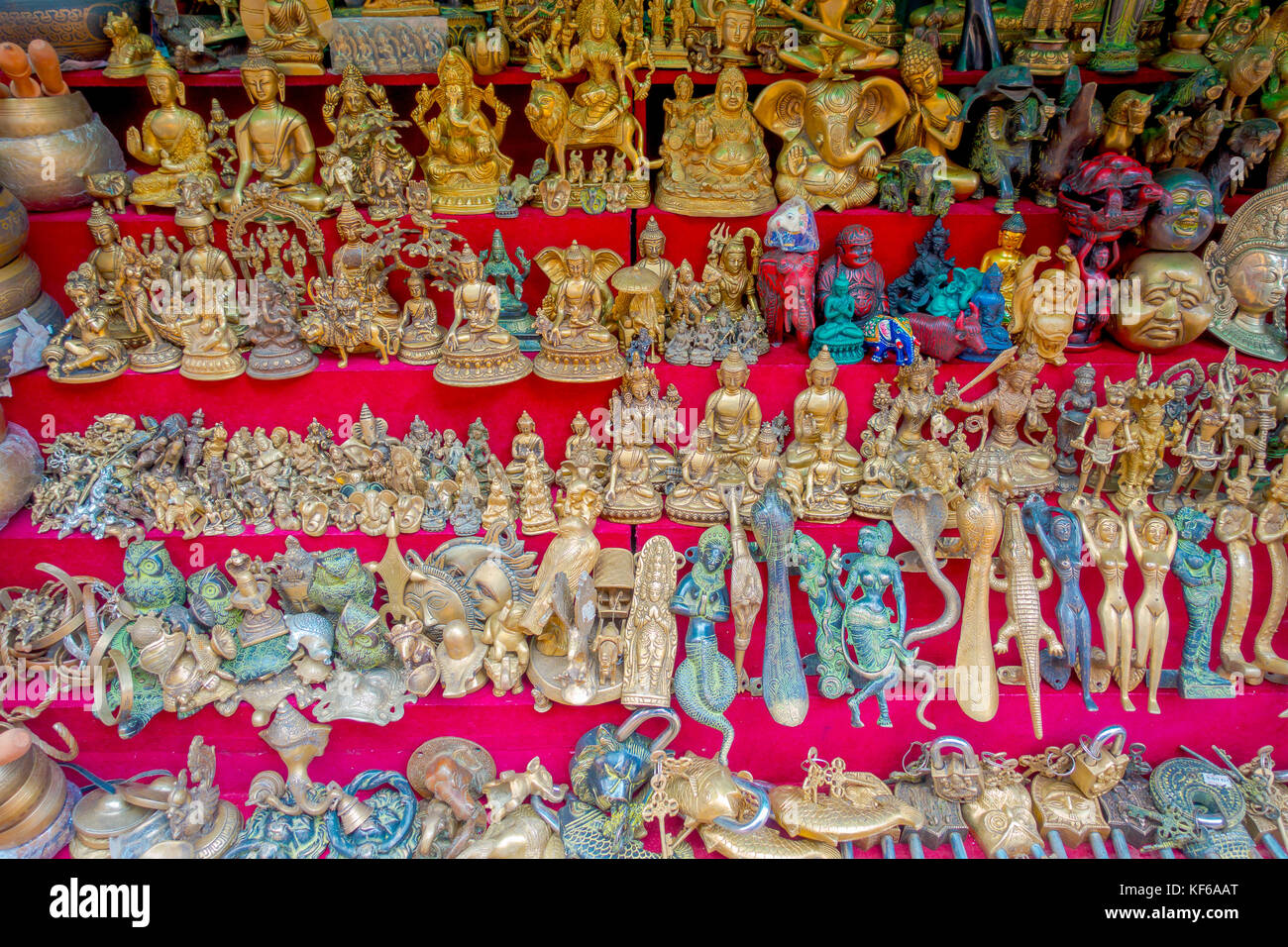 Nepali handicrafts hi-res stock photography and images - Alamy