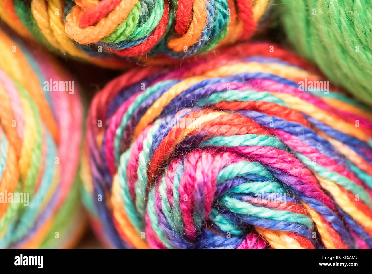 Pink yarn for weaving hi-res stock photography and images - Alamy