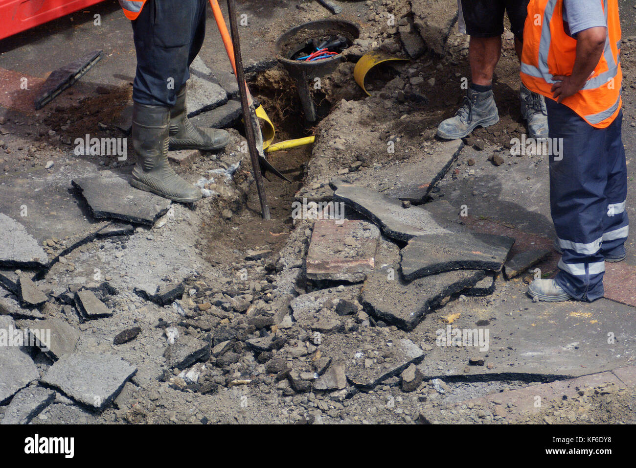 Road Workers Digging Stock Photos & Road Workers Digging Stock Images ...