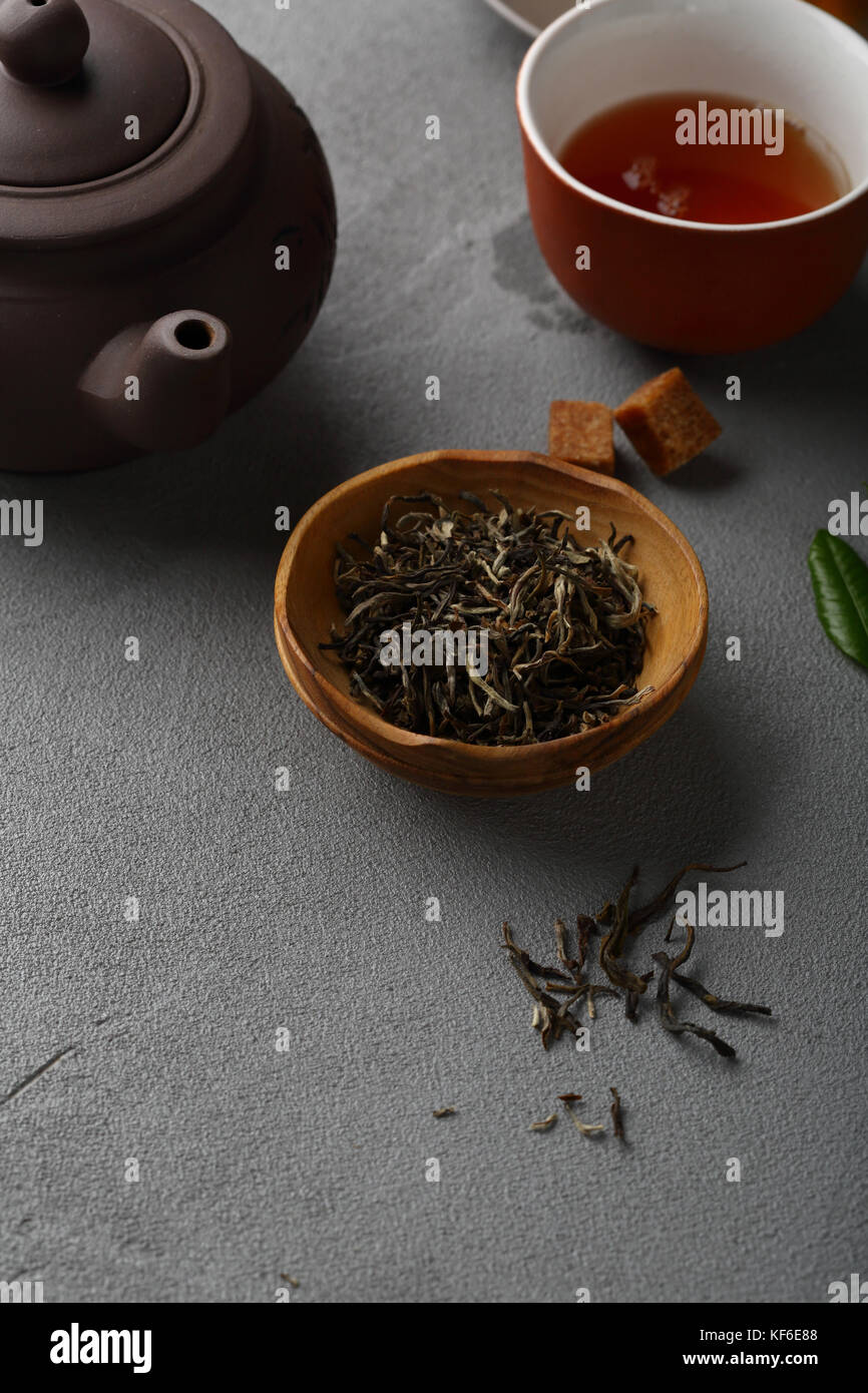 Tea background with tea leaves, food and copy-space Stock Photo - Alamy