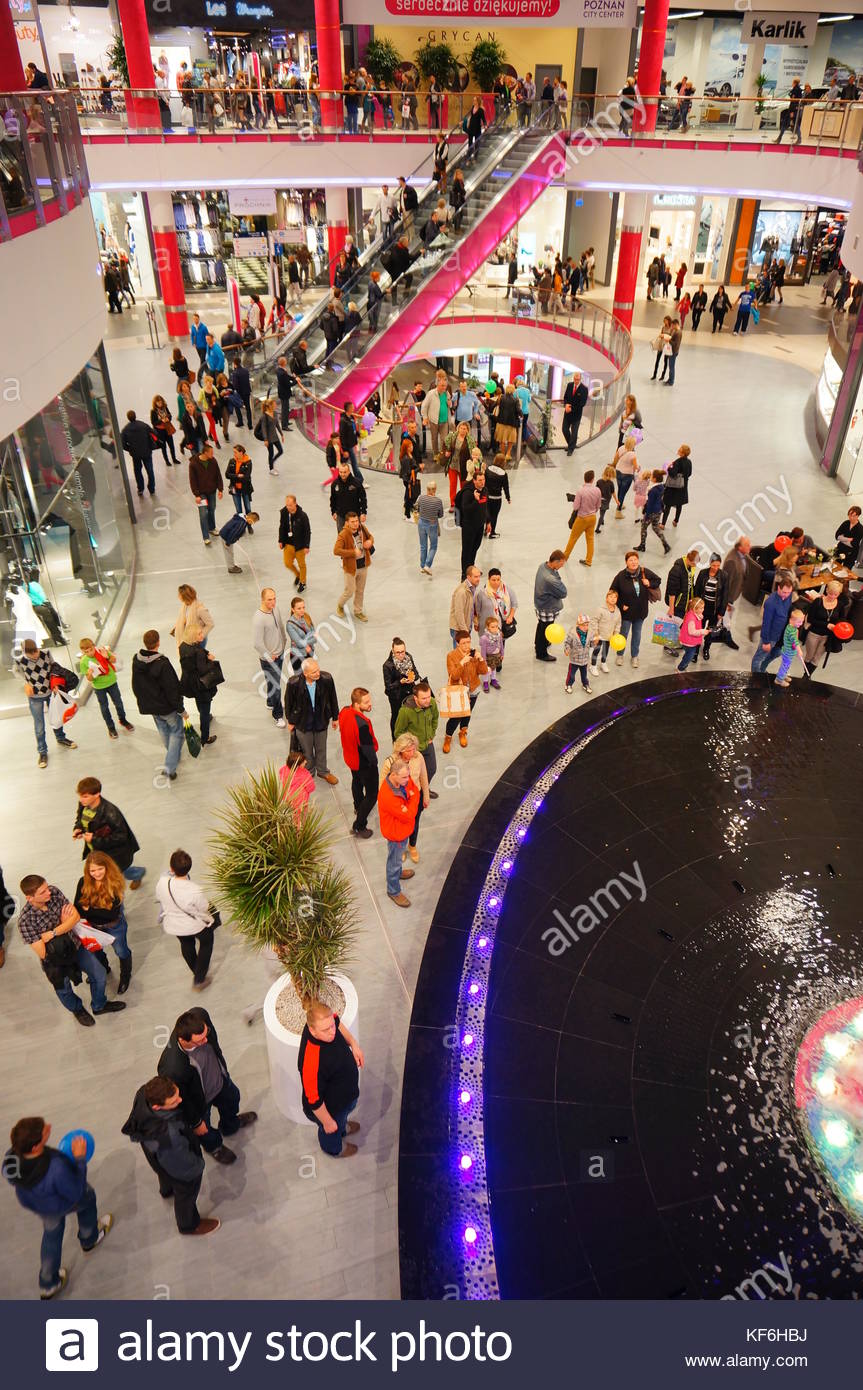 Busy Shopping Mall Stock Photos & Busy Shopping Mall Stock Images - Alamy