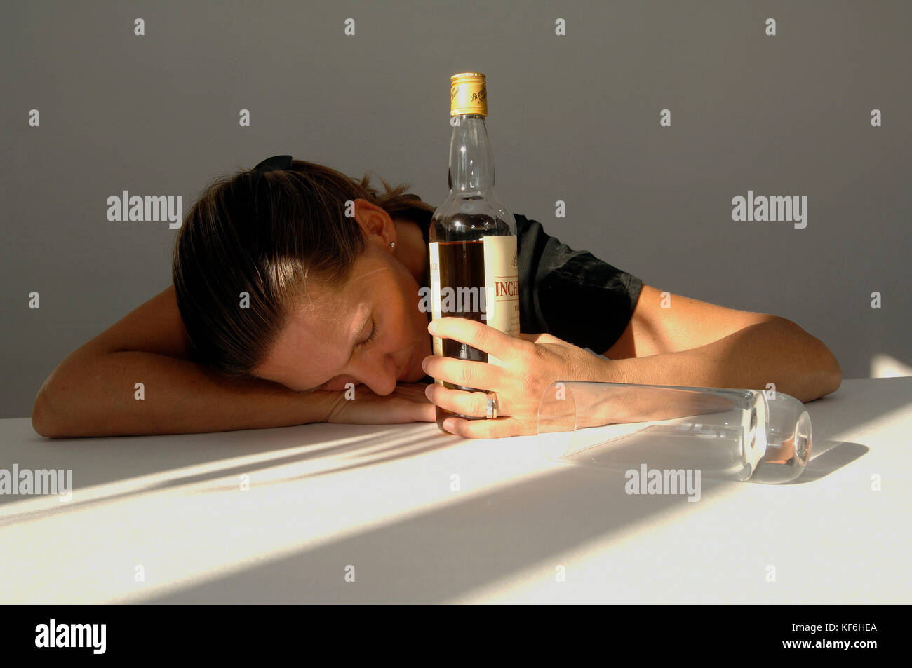 Drunk woman hi-res stock photography and images - Alamy