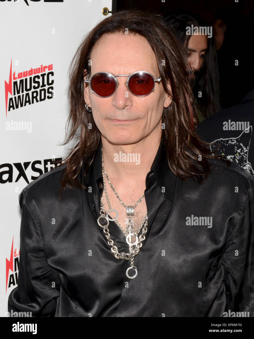 Los Angeles, California, USA. 24th Oct, 2017. STEVE VAI attends the ...
