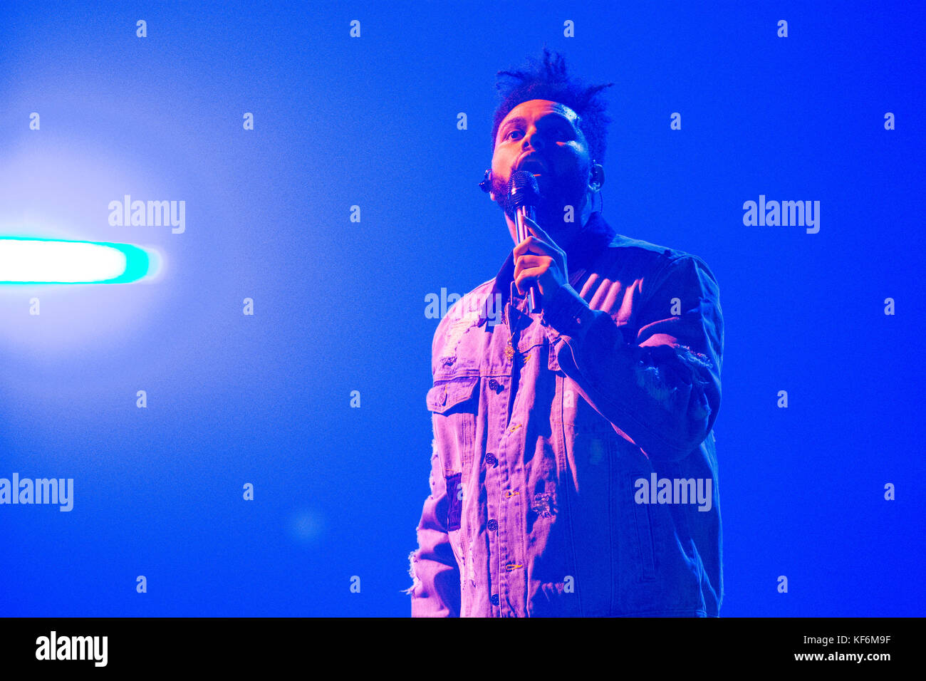 Miami, FL, USA. 24th Oct, 2017. The Weeknd performs during the Starboy ...