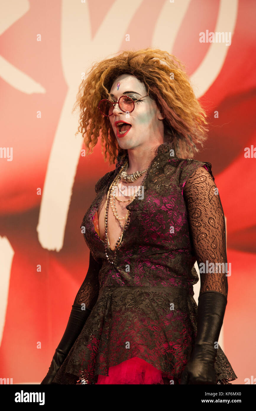 Movie, Alifu the Princess appears on the opening red carpet for The ...