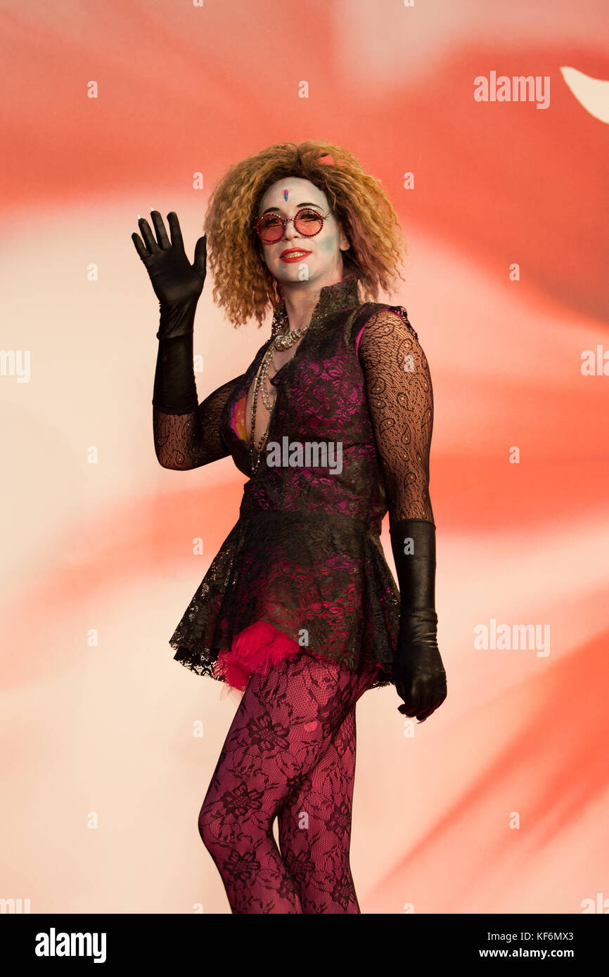 Movie, Alifu the Princess appears on the opening red carpet for The ...