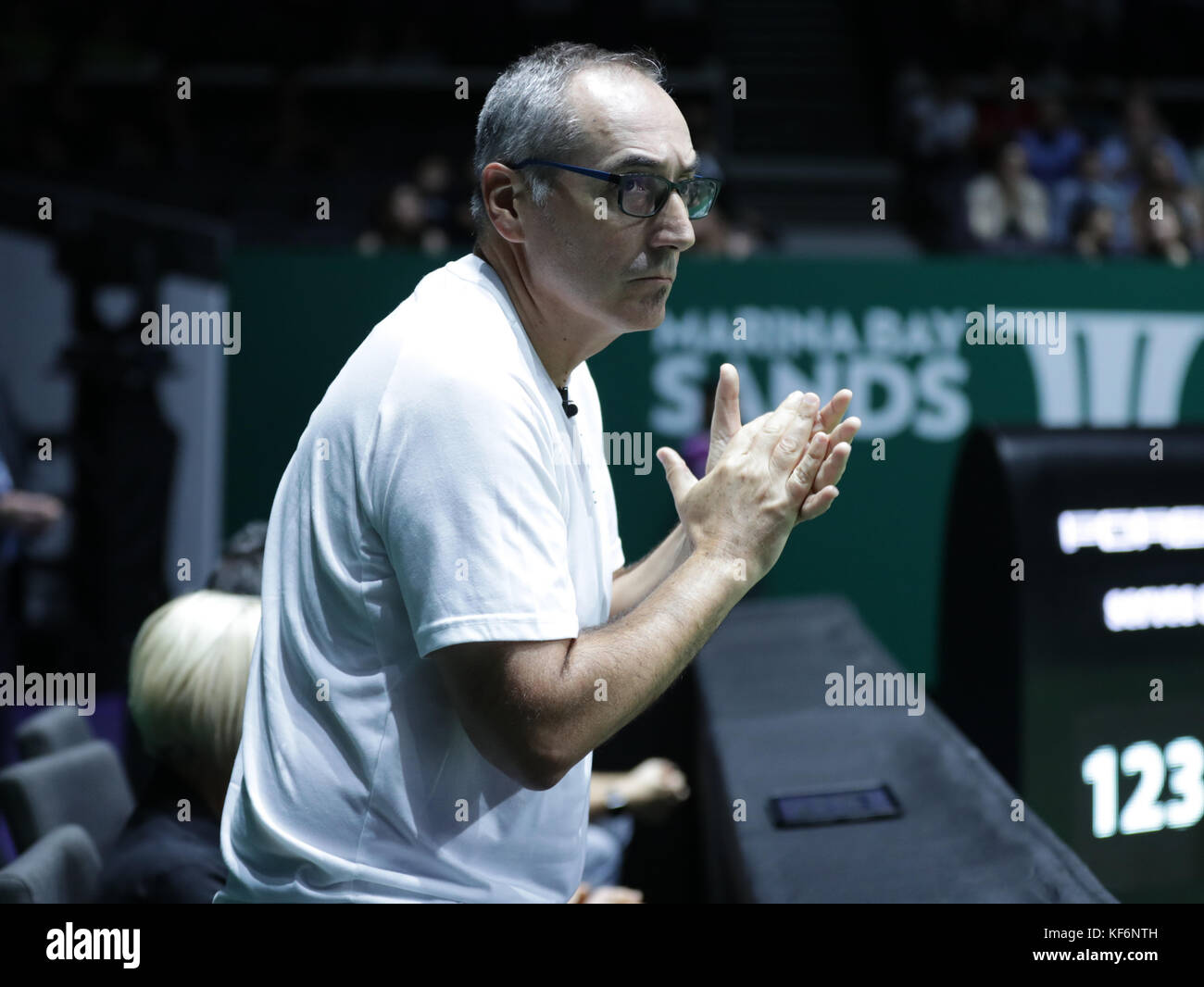 Singapore, Singapore. 25th Oct, 2017. Father and coach Paul Louis ...