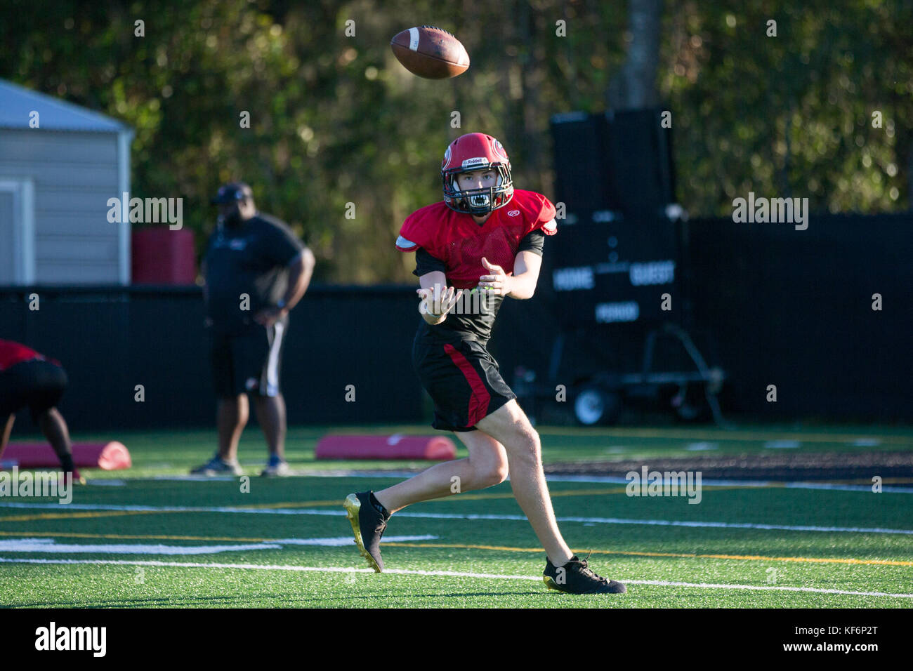 Florida, USA. 25th Oct, 2017. Receiver Seth Cribben practices at ...