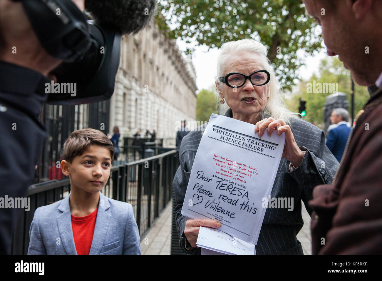 London, UK. 26th Oct, 2017. 9-year-old Oliver Simpson prepares to ...