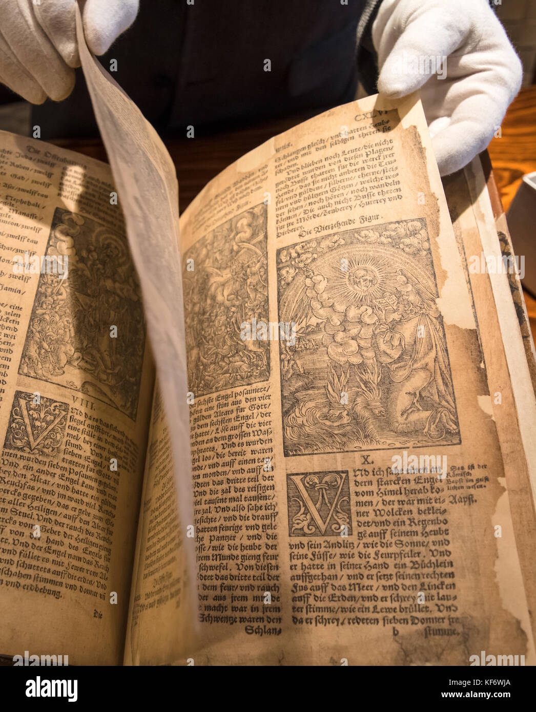 Erfurt, Germany. 26th Oct, 2017. A restored, almost 500-year-old Luther ...