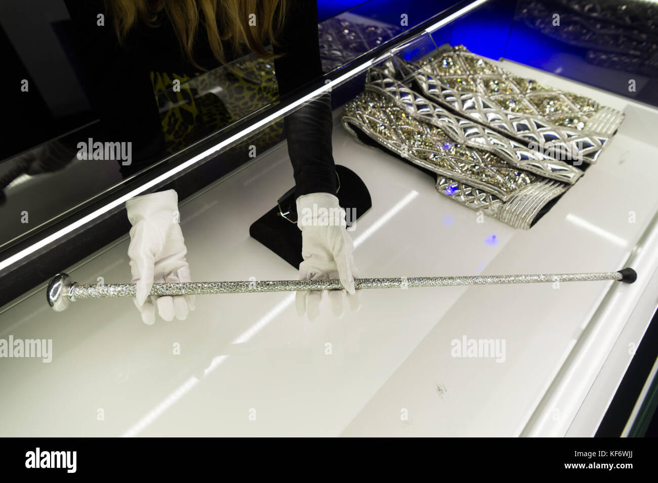 London, London, UK. 26th Oct, 2017. A diamond studded cane from 2015 ...