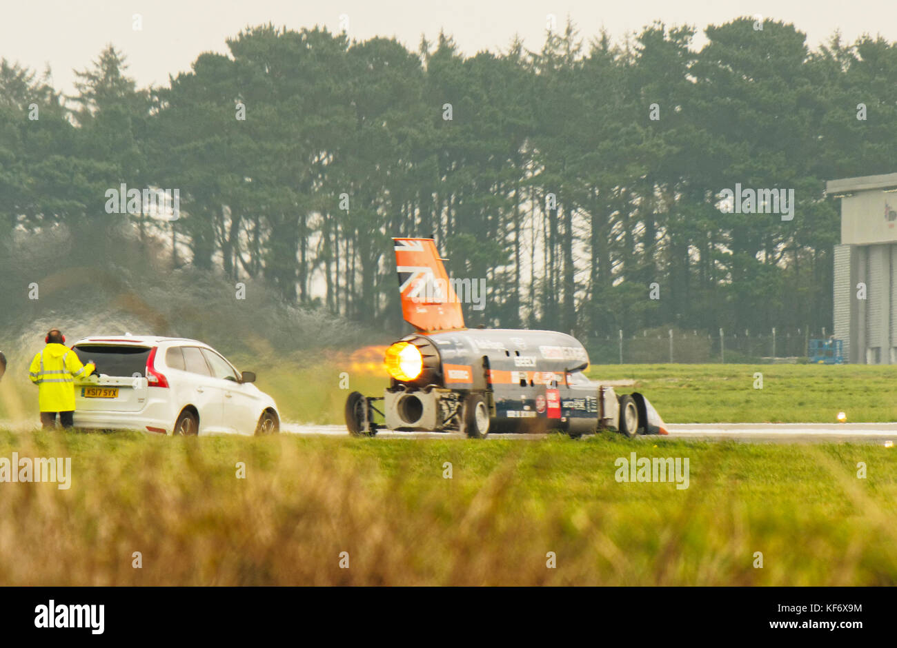 Newquay, Cornwall, UK. 26th October, 2017. Afterburner aglow Bloodhound ...