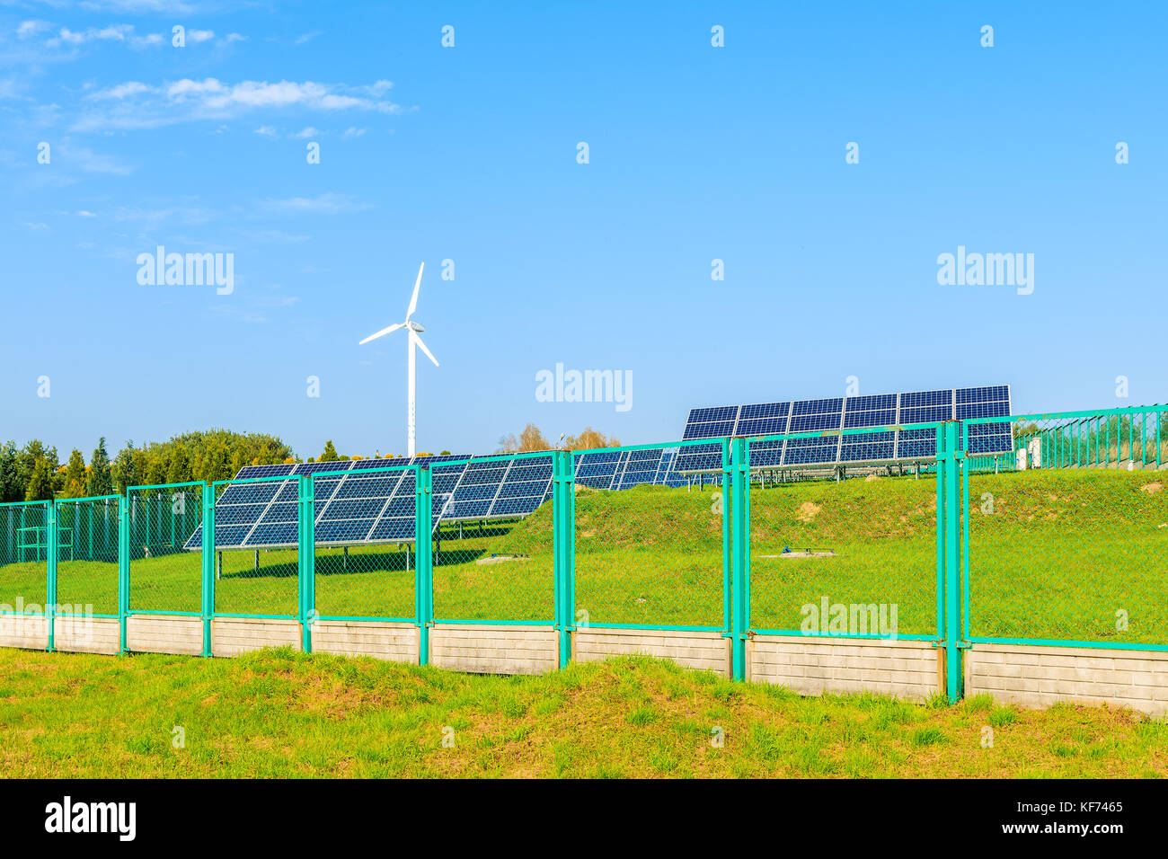Solar field construction hi-res stock photography and images - Alamy