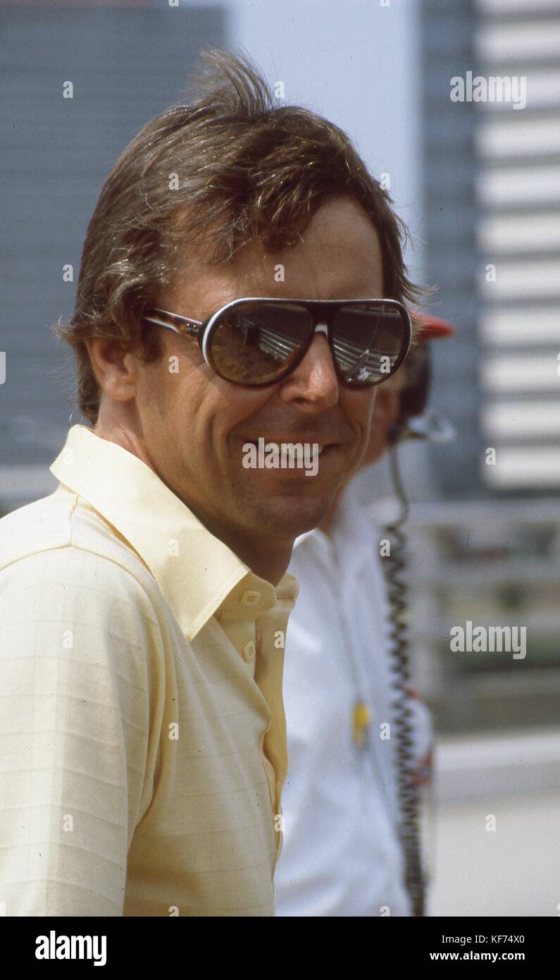 Rick mears in yellow shirt hi-res stock photography and images - Alamy