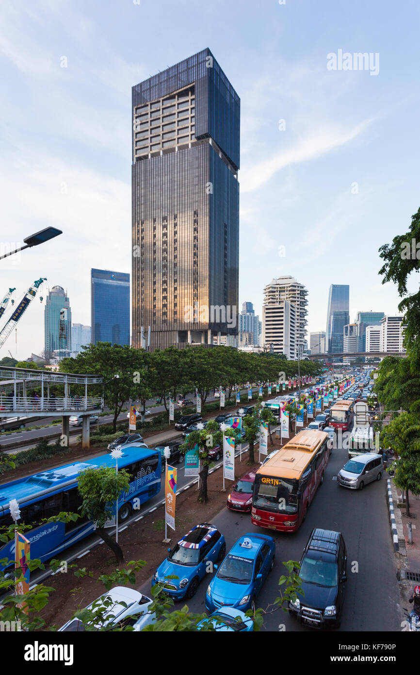 Jakarta, Indonesia - October 20, 2017: Heavy traffic try to find their ...