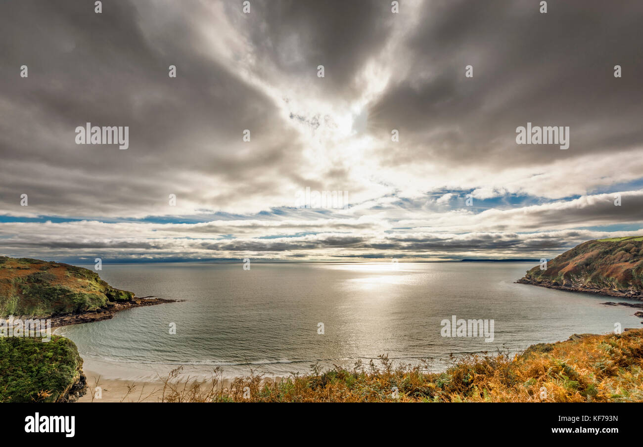 View of Lantic Bay in Cornwall Stock Photo - Alamy