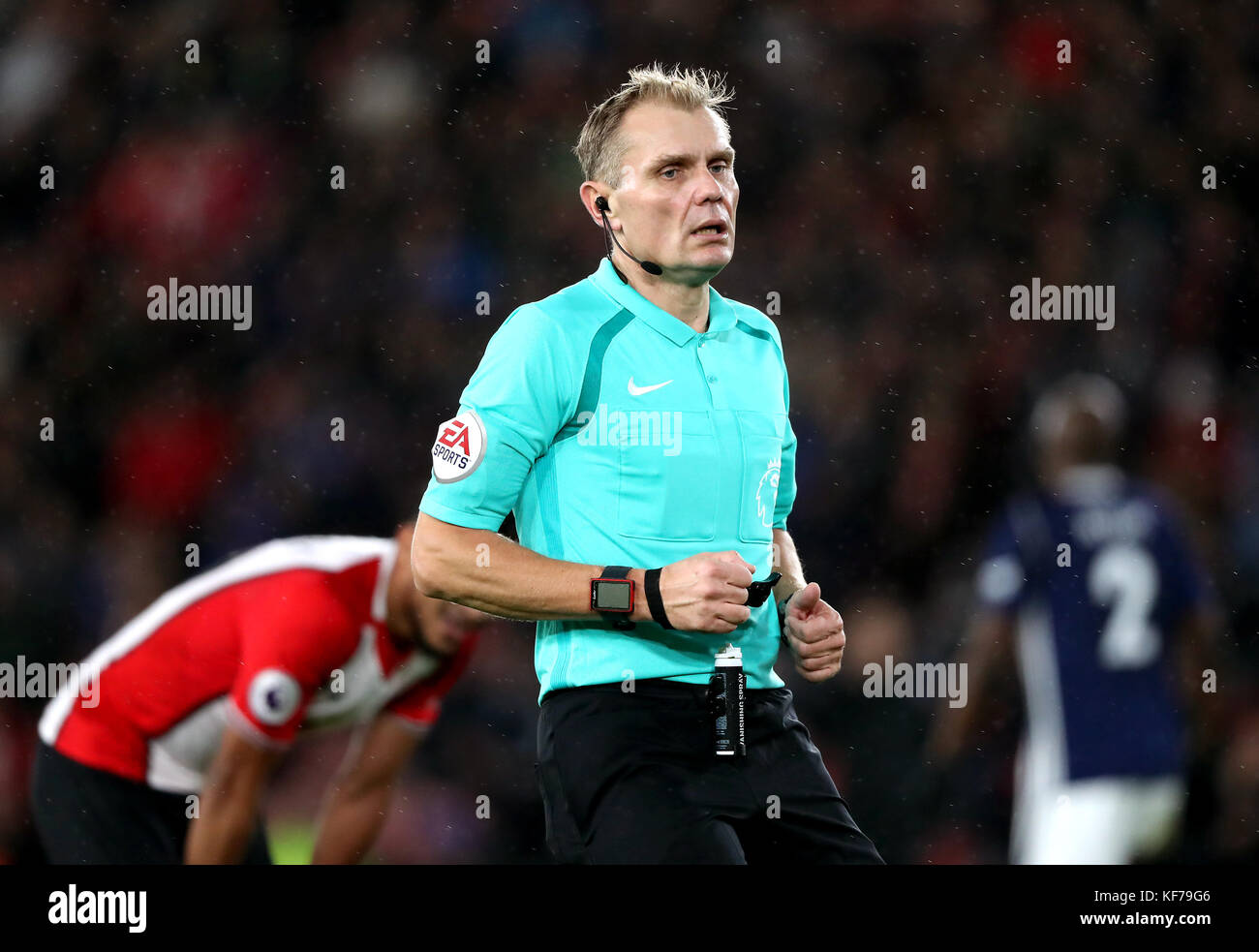 Match referee Graham Scott Stock Photo - Alamy