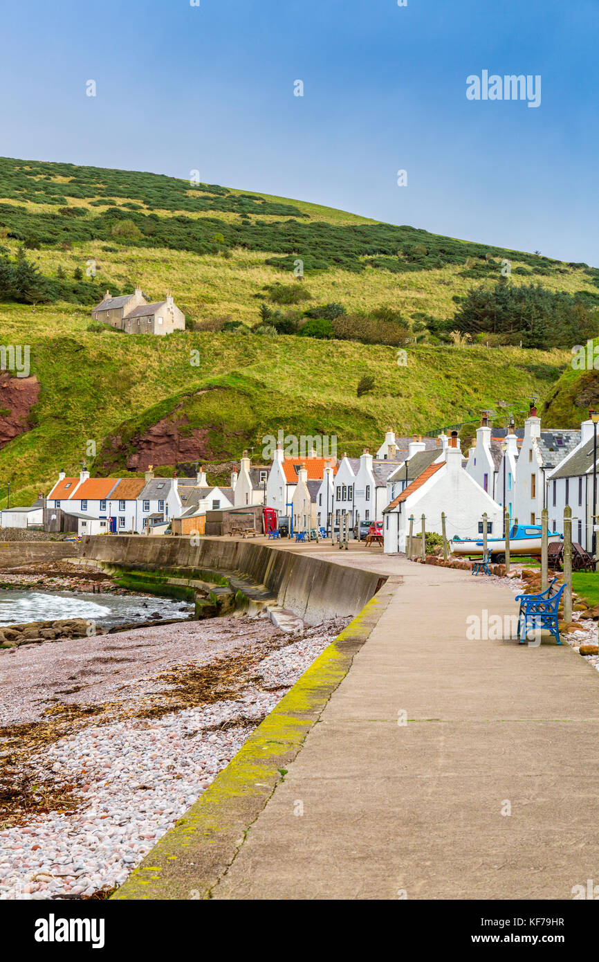 Pennan scotland hi-res stock photography and images - Alamy