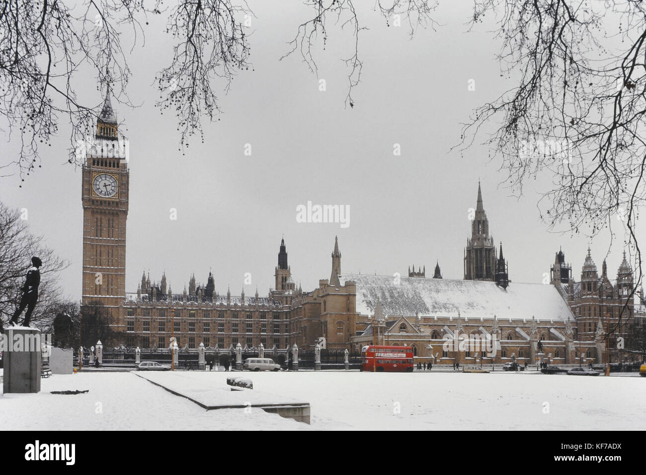 England snow 1980s hi-res stock photography and images - Alamy