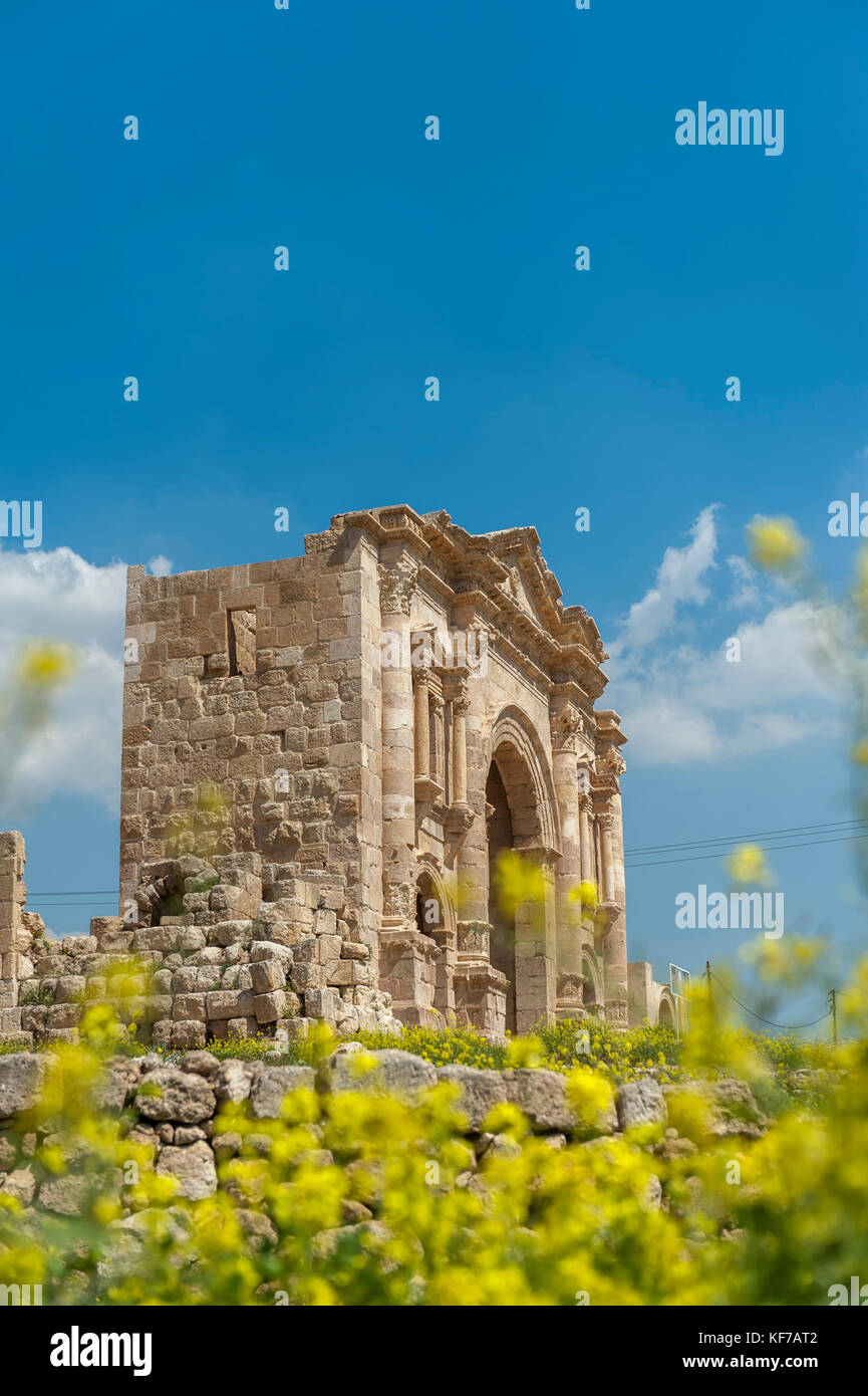 Hadrians arch jerash hi-res stock photography and images - Alamy