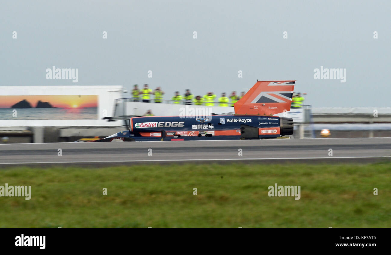 The Bloodhound 1,000mph supersonic racing car during its first public ...
