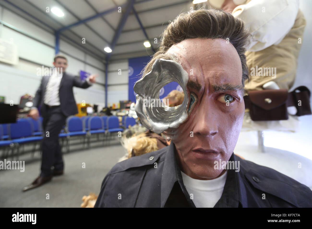 Terminator hi-res stock photography and images - Alamy