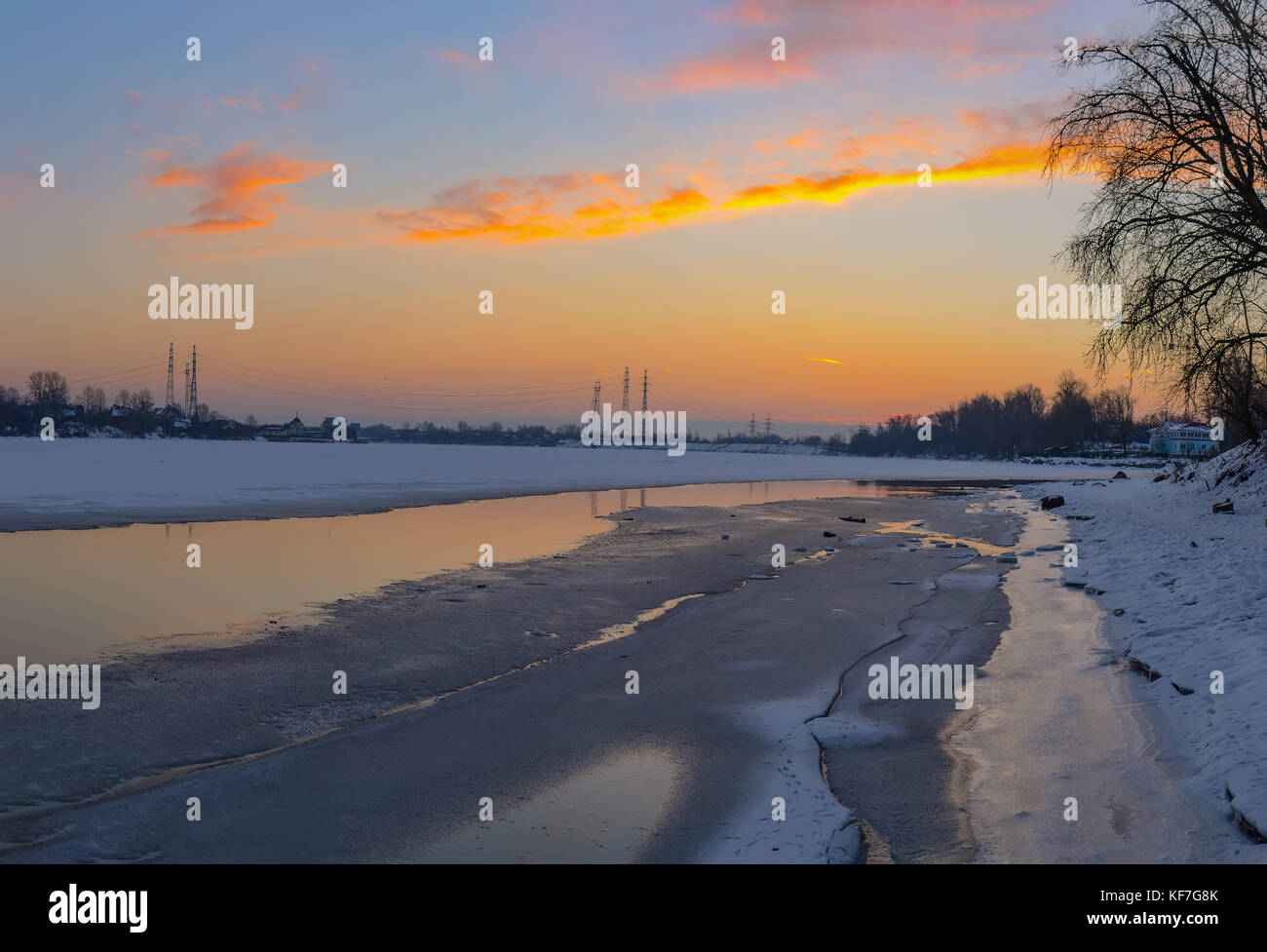 Winter morning before dawn on the river Stock Photo - Alamy