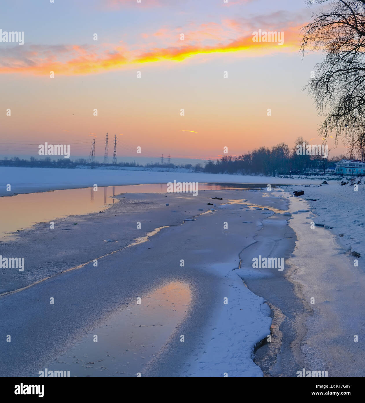 Winter morning before dawn on the river Stock Photo - Alamy