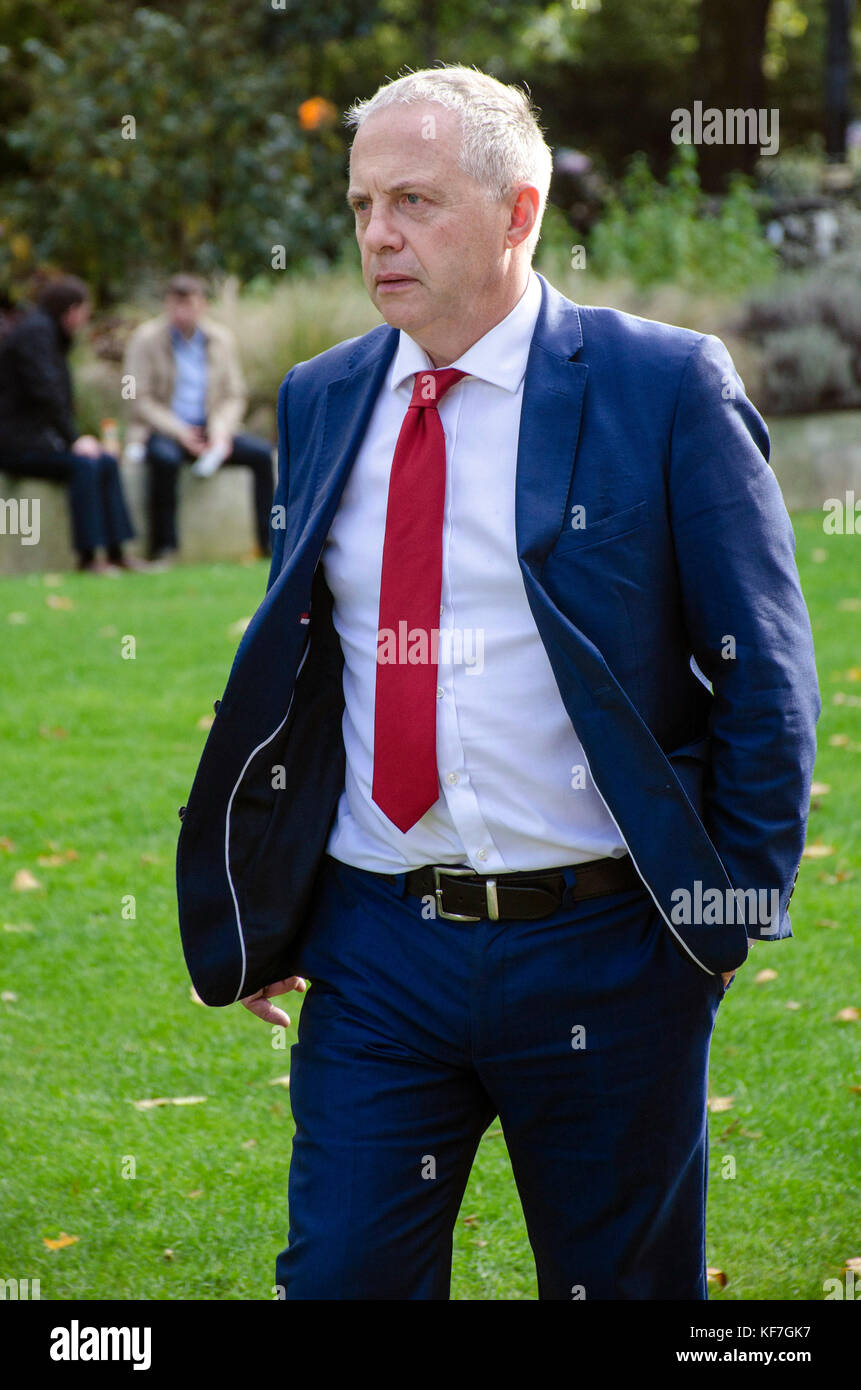 John mann labour hi-res stock photography and images - Alamy