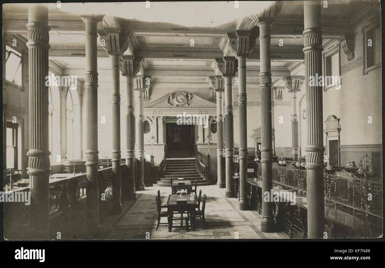 Old bank interior hi-res stock photography and images - Alamy