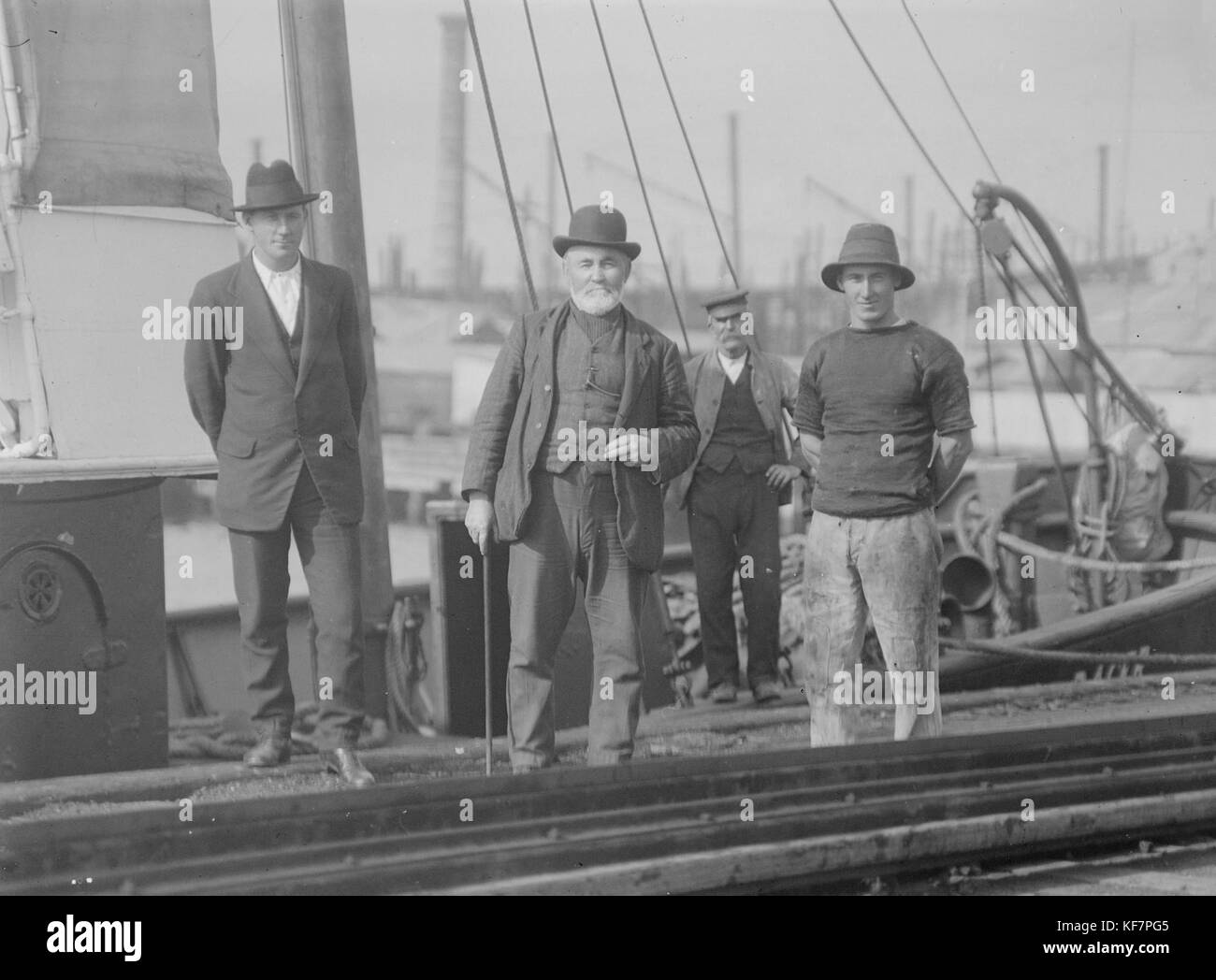 Racer (tugboat) SLV H91.250 7 Stock Photo - Alamy